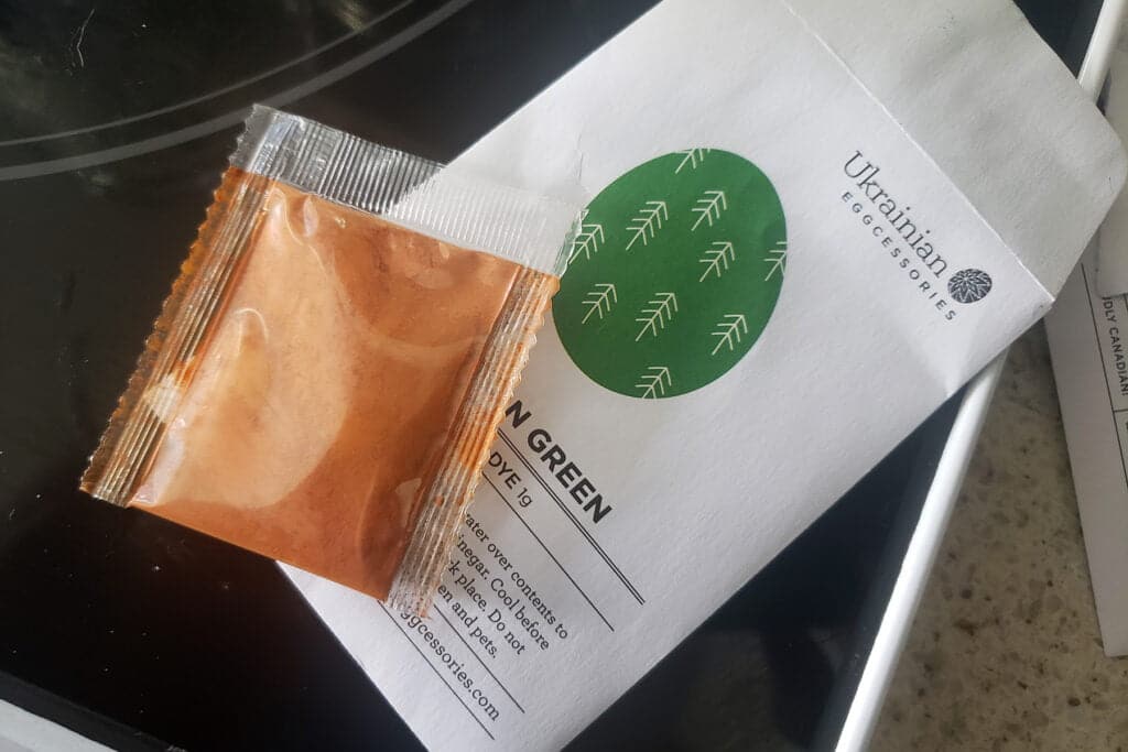 Easy Ukrainian Easter Eggs [Pysanky] - No Special Tools Needed!