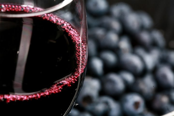 Blueberry Wine Recipe [Fresh or Frozen] - Celebration Generation