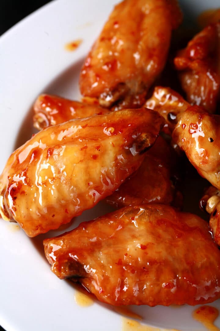 Honey Jeow Glazed Wings Recipe [Honey Sriracha, but Better ...