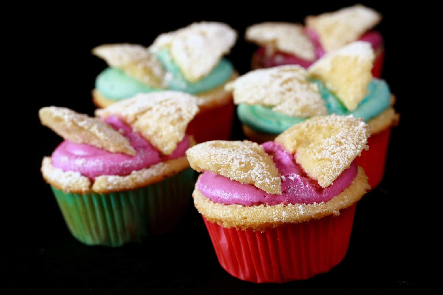 Easy Butterfly Cupcakes [British Butterfly Cupcakes / Fairy Cakes ...