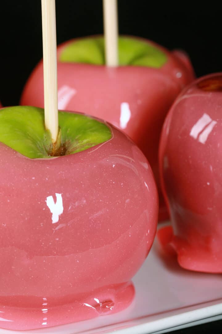 How to Make Candy Apples [Easy & Tasty!] - Celebration Generation