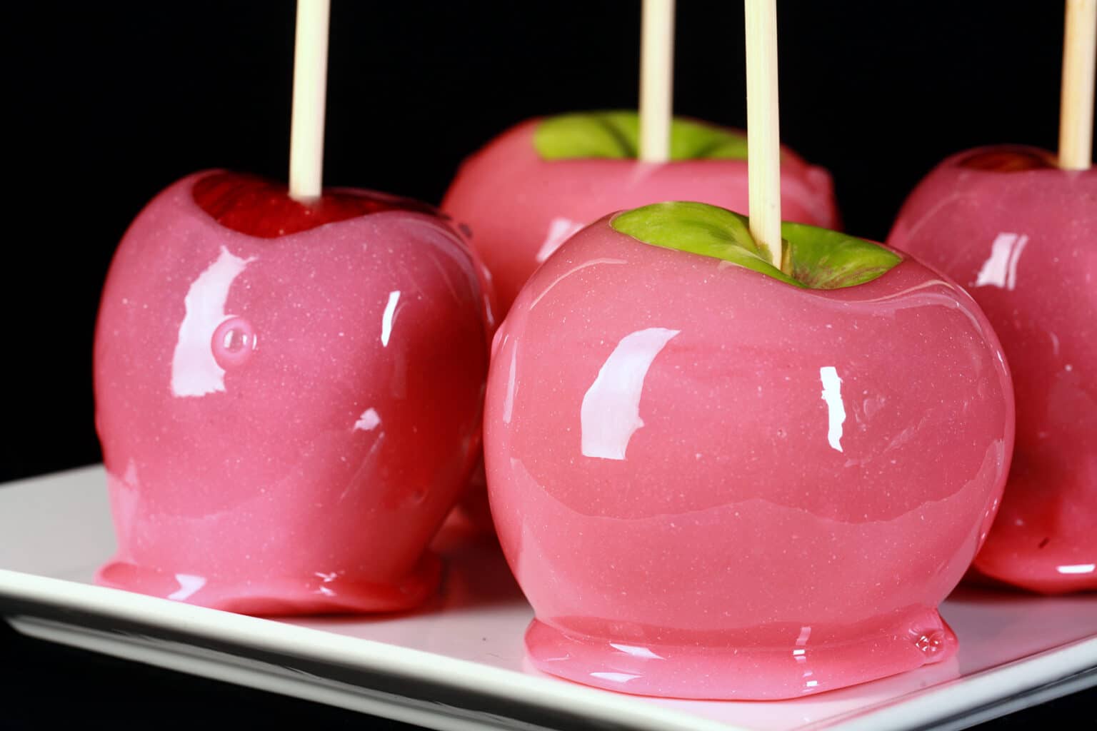 How to Make Candy Apples [Easy & Tasty!] - Celebration Generation