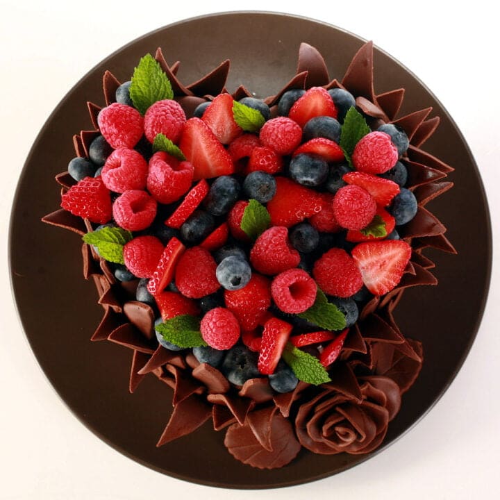 Chocolate Leaves Cake Decorating Tutorial - Celebration Generation