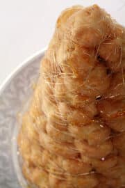 How to Make Croquembouche [French Cream Puff Tower Recipe ...