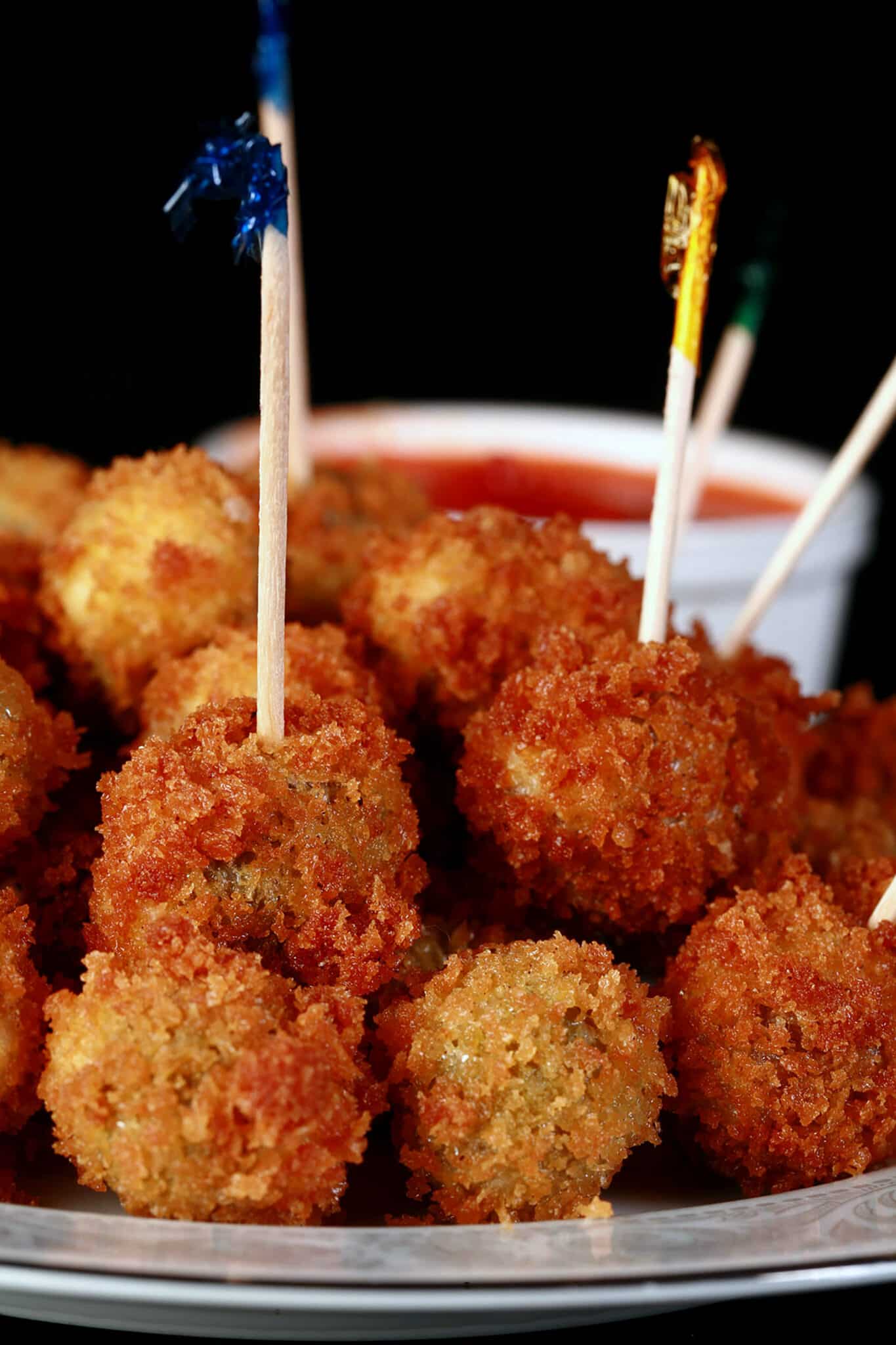 Crispy Fried Olives Recipe [Stuffed with Garlic and Cheese ...