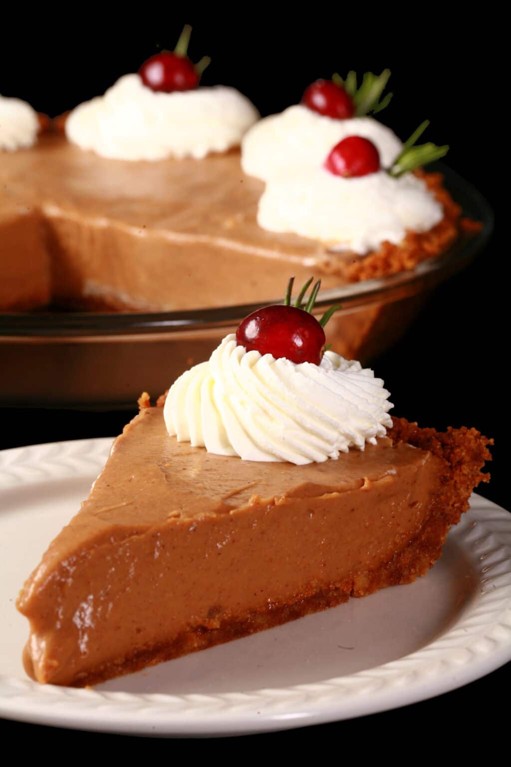 Easy Gingerbread Pie Recipe [Gingerbread Cream Pie] - Celebration ...