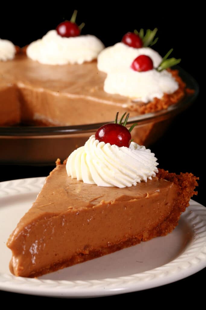 Easy Gingerbread Pie Recipe [Gingerbread Cream Pie] - Celebration ...