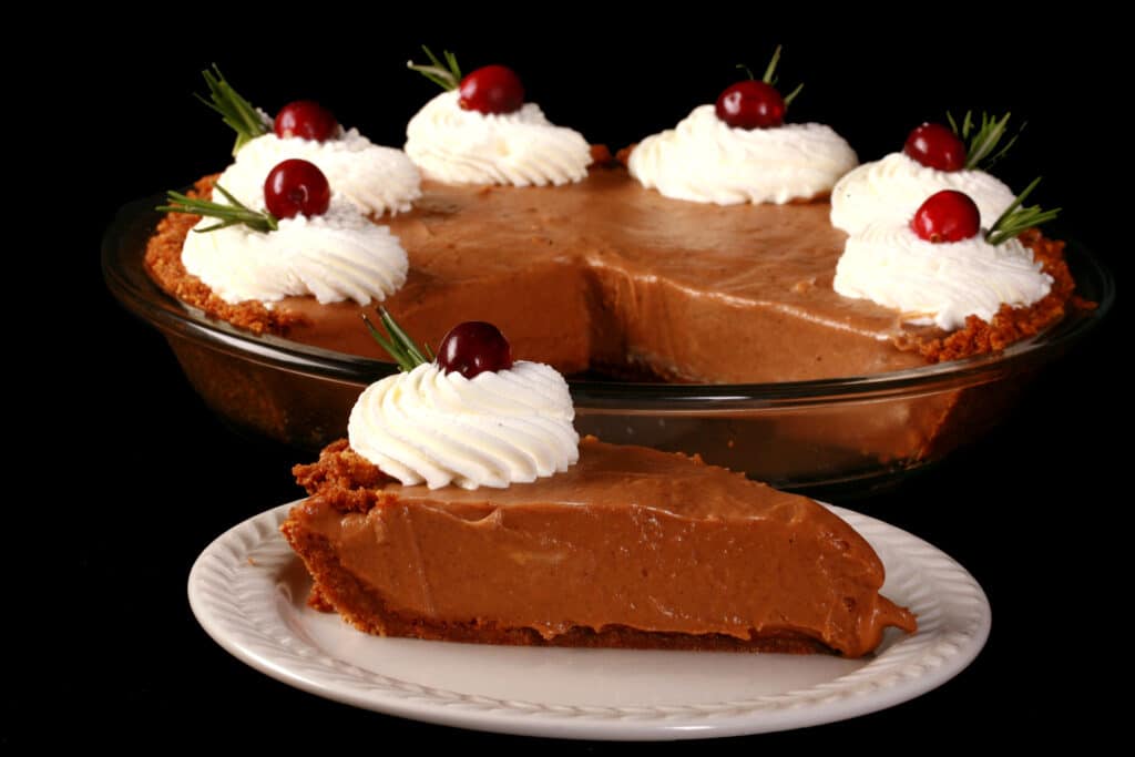 Easy Gingerbread Pie Recipe [Gingerbread Cream Pie] - Celebration ...